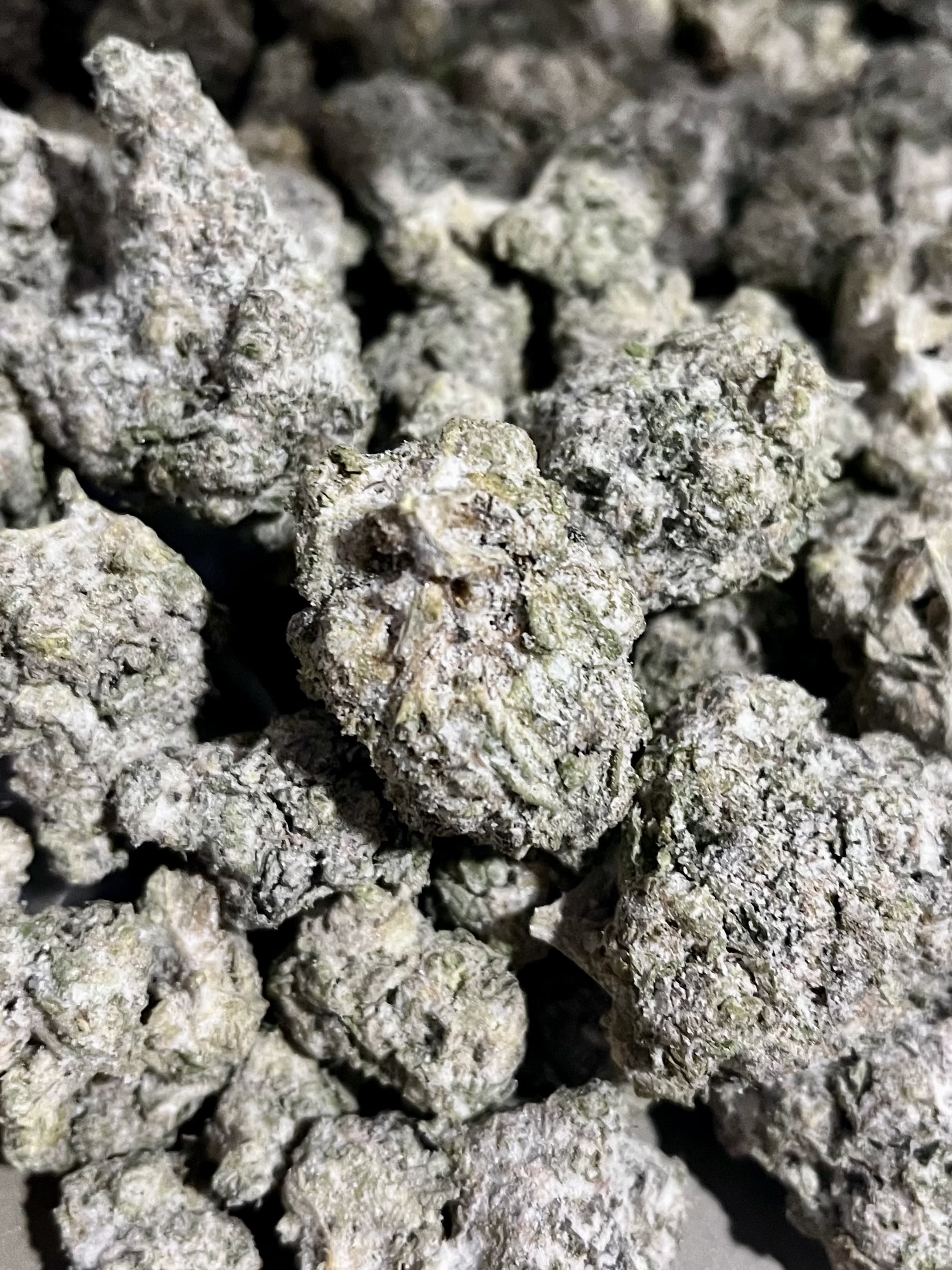 Snow Cap Strain Review: A Favorite for Its Uplifting High - Nano Hemp ...